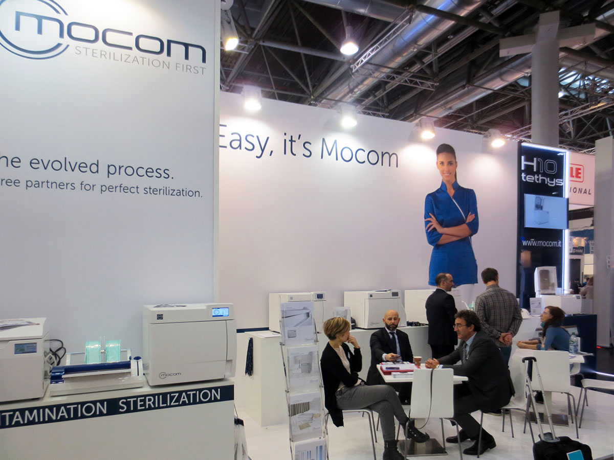 ALLESTIMENTO STAND FIERISTICO | Medica - Messe Düsseldorf | Mocom