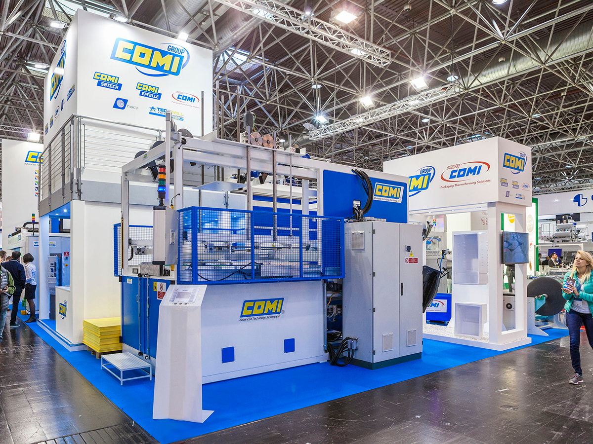 ALLESTIMENTO STAND FIERISTICO | K | Comi
